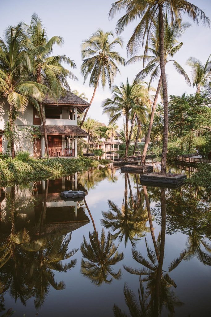 Hotel Review: Hilton Ngapali Resort & Spa – THETRAVELBLOG.at – Curious ...