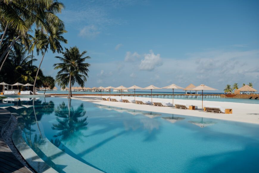 Remote Maldives: A stay in the Thaa Atoll – THETRAVELBLOG.at – Curious ...