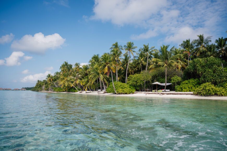 Remote Maldives: A stay in the Thaa Atoll – THETRAVELBLOG.at – Curious ...